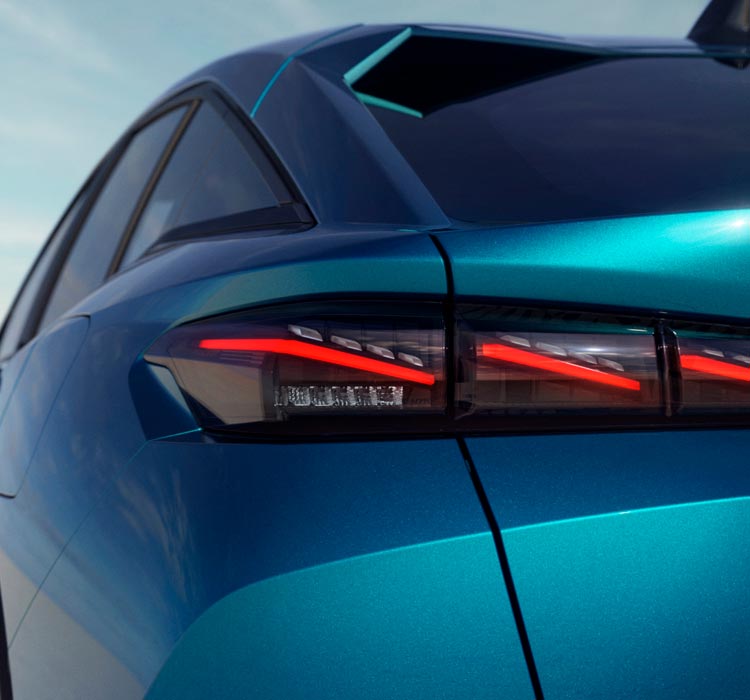 Nya Peugeot 408: Plug-In Hybrid